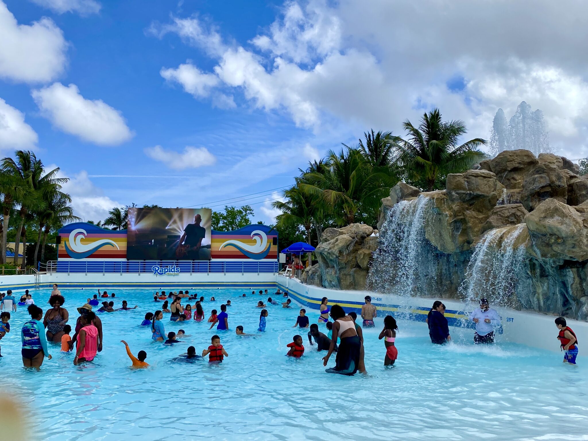 Big Surf Wave Pool | Rapids Water Park